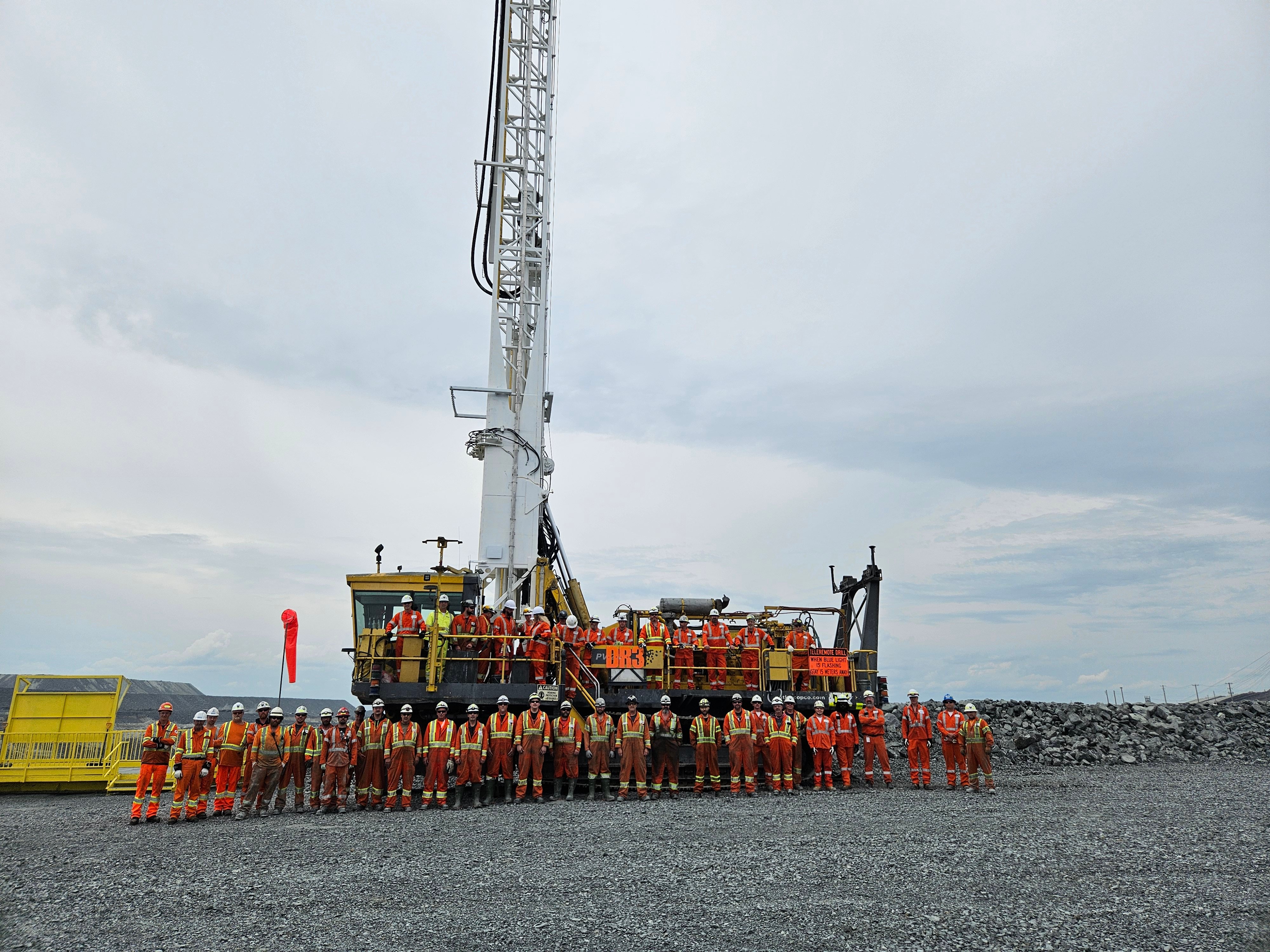 Honouring the Operator: A Pit Viper 271 Gets Painted to Promote Awareness